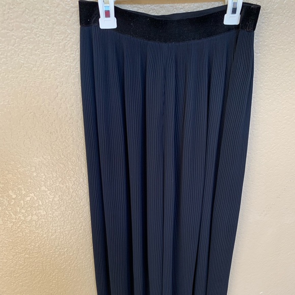 Zara | Pants & Jumpsuits | Zara Flowy Navy Pants | Poshmark